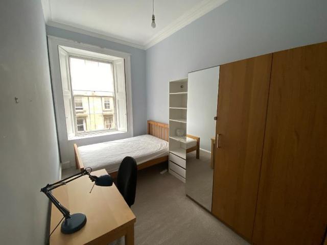 4 bedroom flat to rent