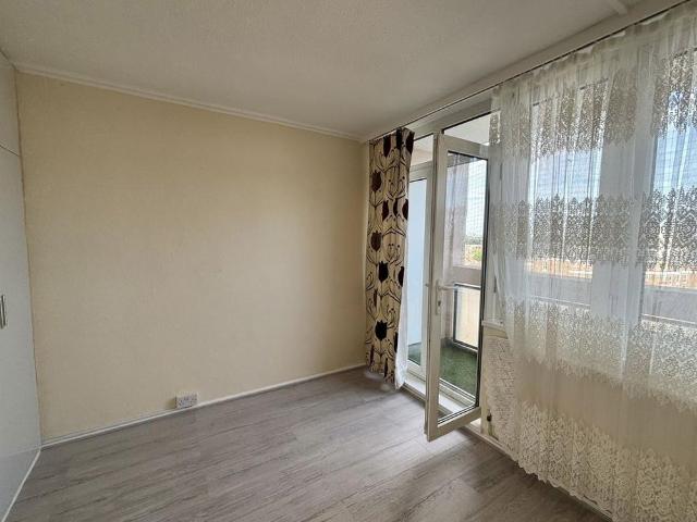 4 bedroom flat to rent