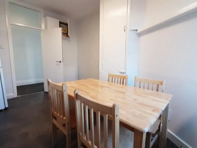 4 bedroom flat to rent