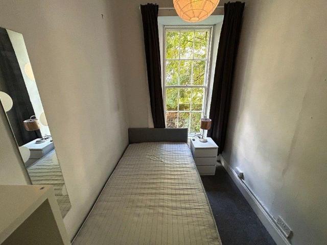 4 bedroom flat to rent