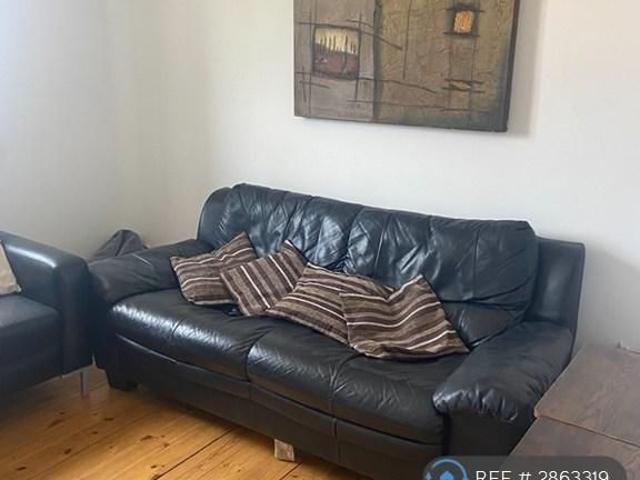 4 bedroom flat to rent