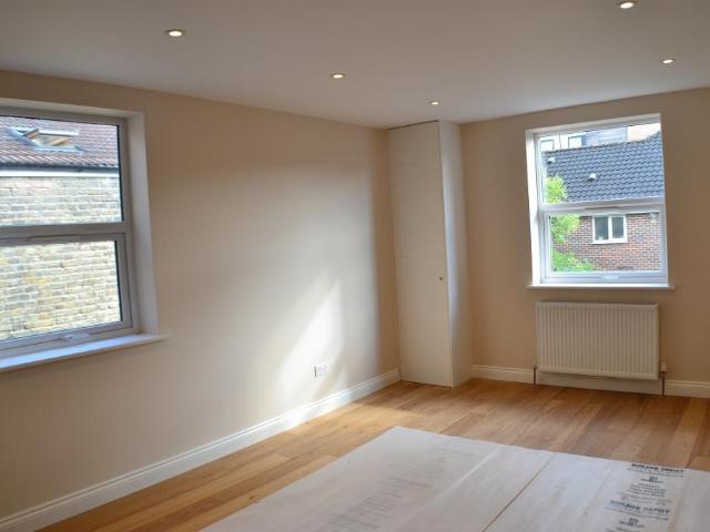 4 bedroom flat to rent