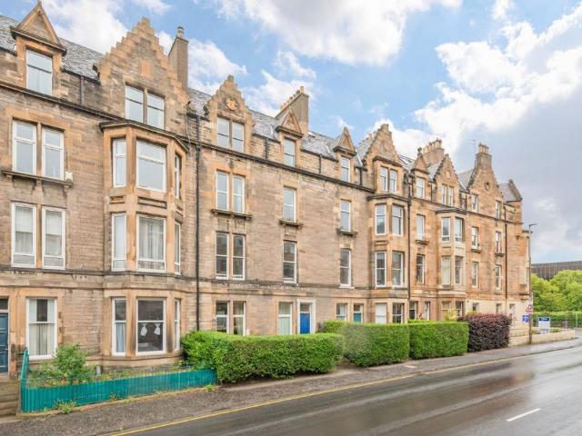 4 bedroom flat to rent