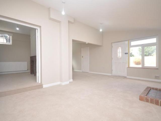 4 bedroom flat to rent