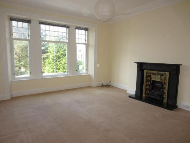 4 bedroom flat to rent