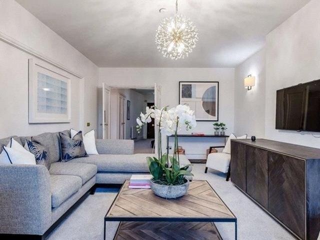 4 bedroom flat to rent