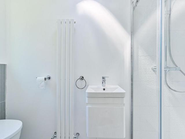 4 bedroom flat to rent