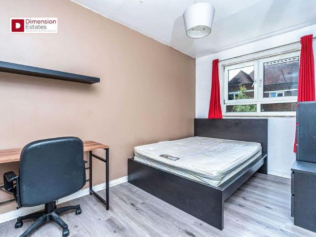 4 bedroom flat to rent