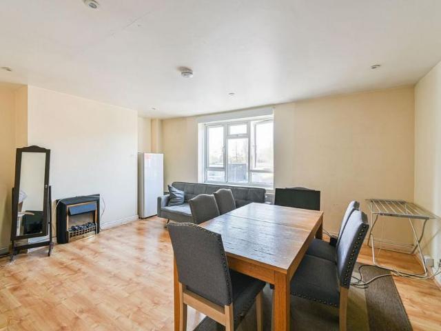 4 bedroom flat to rent