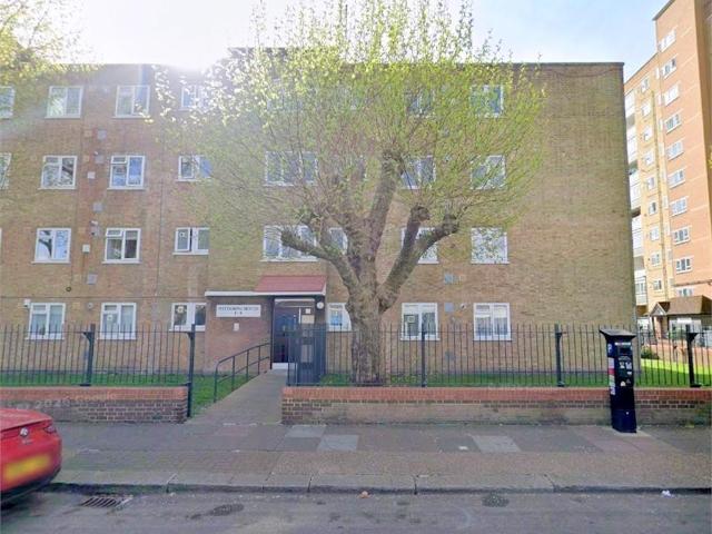 4 bedroom flat to rent