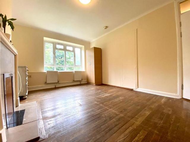4 bedroom flat to rent