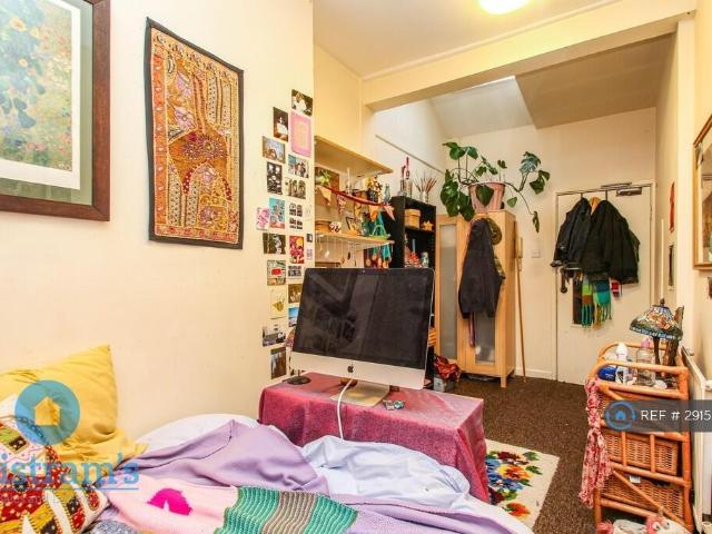 4 bedroom flat to rent