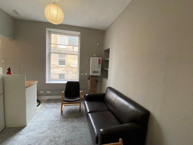 4 bedroom flat to rent