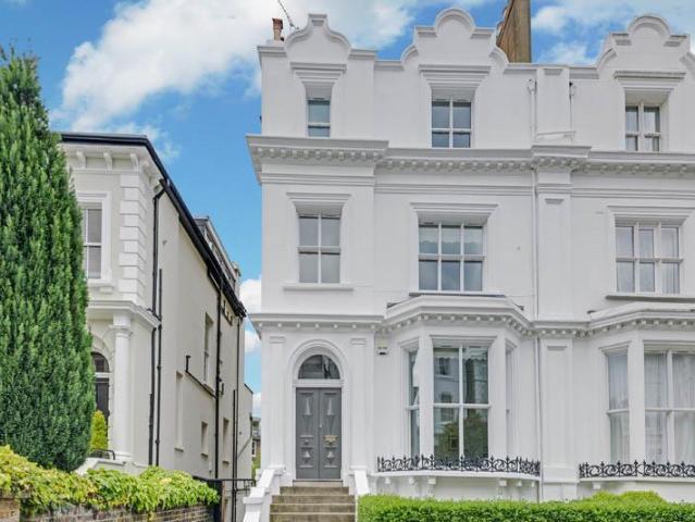 4 bedroom flat to rent