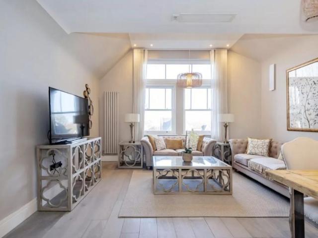 4 bedroom flat to rent