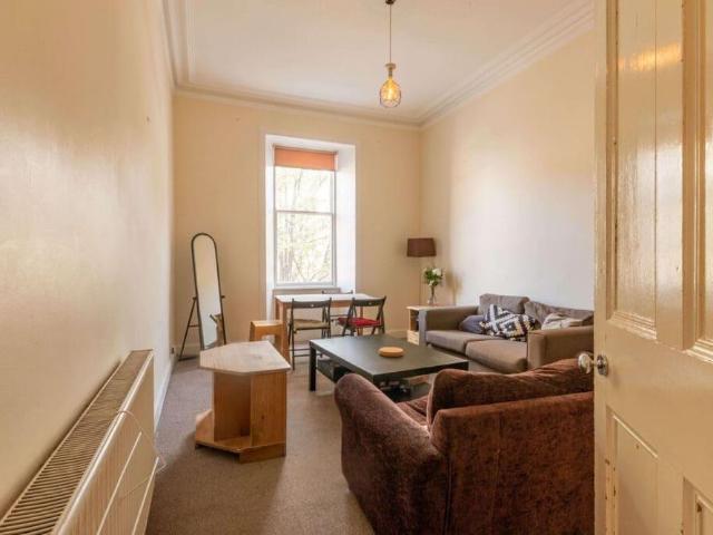 4 bedroom flat to rent