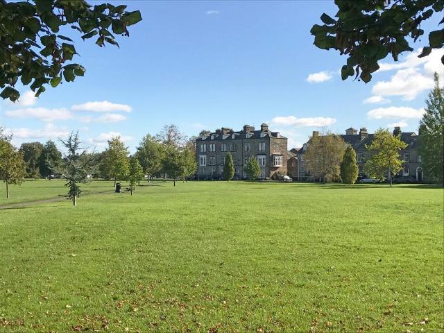4 bedroom flat for sale