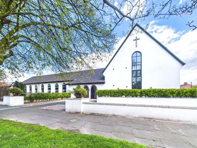 4 bedroom flat for sale