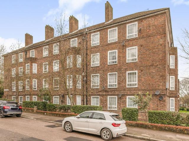 4 bedroom flat for sale