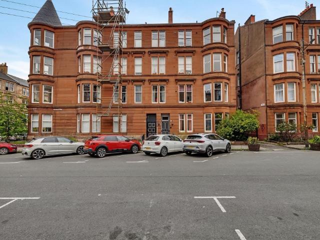4 bedroom flat for sale