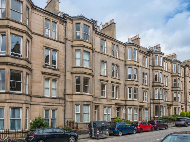 4 bedroom flat for sale