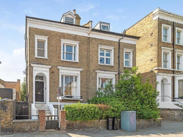 4 bedroom flat for sale