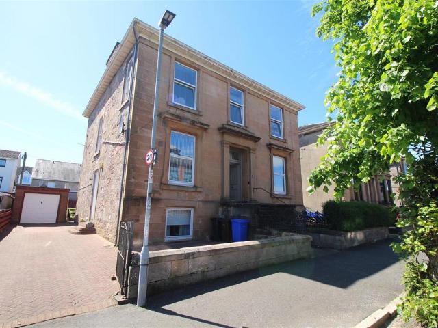 4 bedroom flat for sale