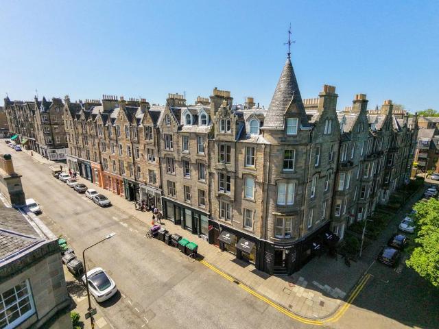 4 bedroom flat for sale