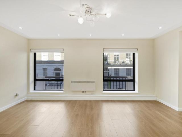 4 bedroom flat for sale