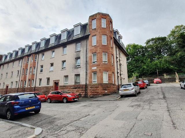 4 bedroom flat for sale