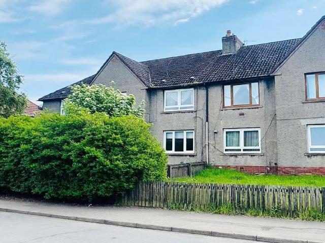 4 bedroom flat for sale