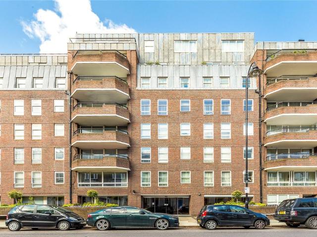 4 bedroom flat for sale