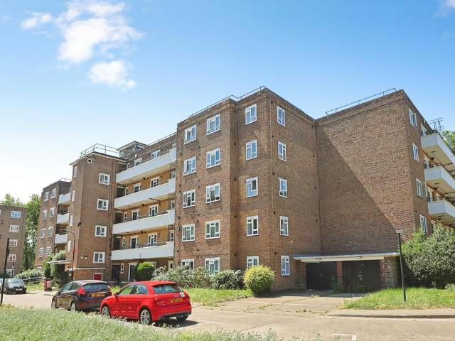 4 bedroom flat for sale