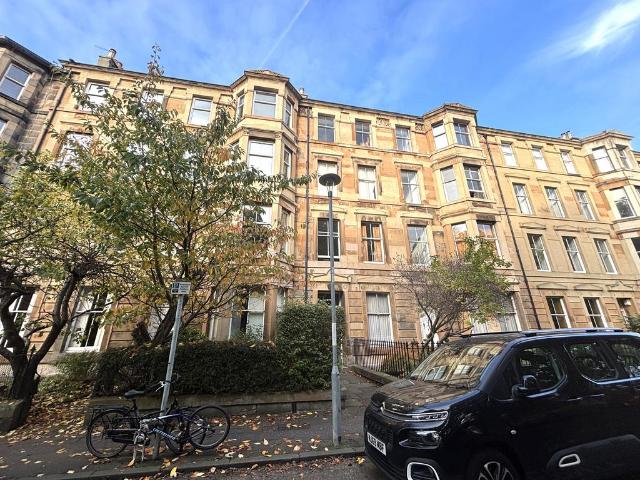 4 bedroom flat for sale