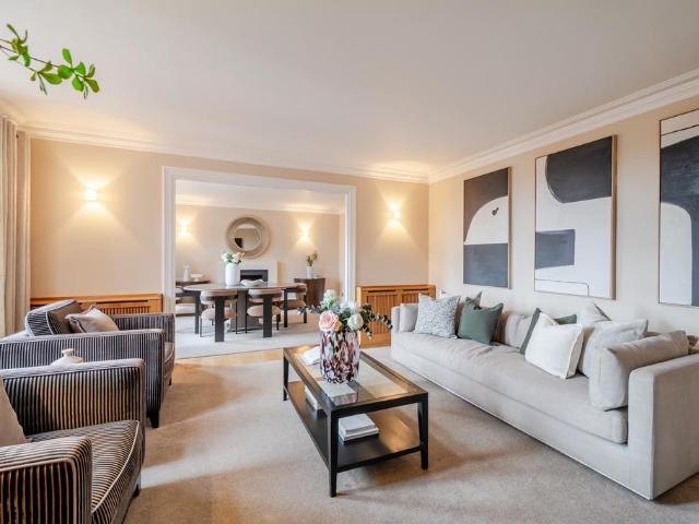 4 bedroom flat for sale
