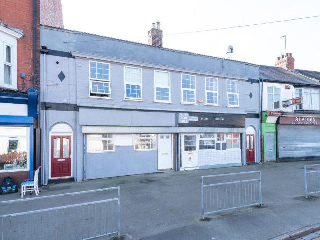 4 bedroom flat for sale