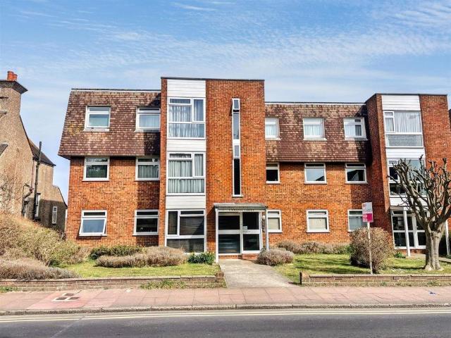 4 bedroom flat for sale