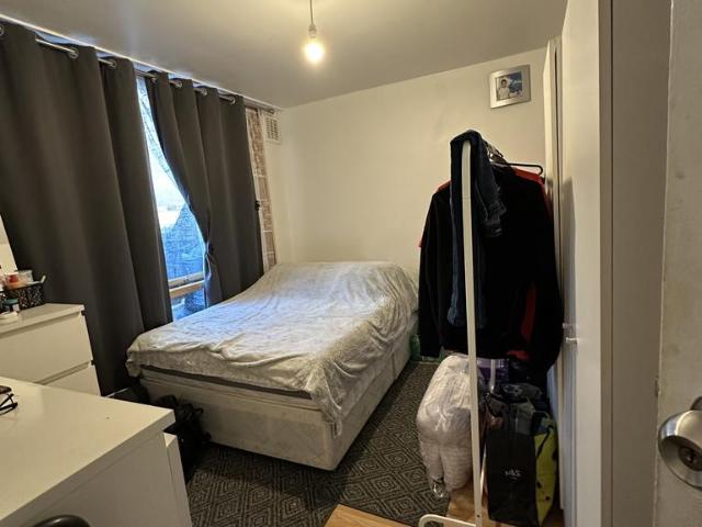 4 bedroom flat for sale