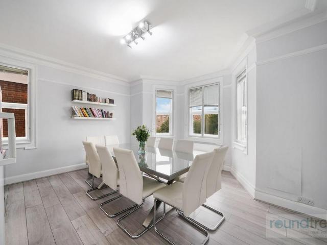 4 bedroom flat for sale