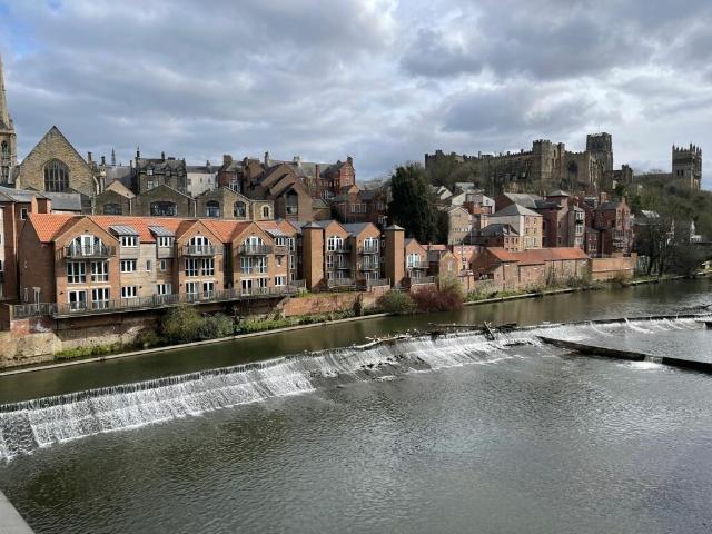 4 bedroom flat for sale