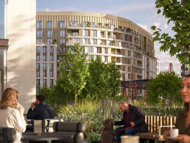 4 bedroom flat for sale