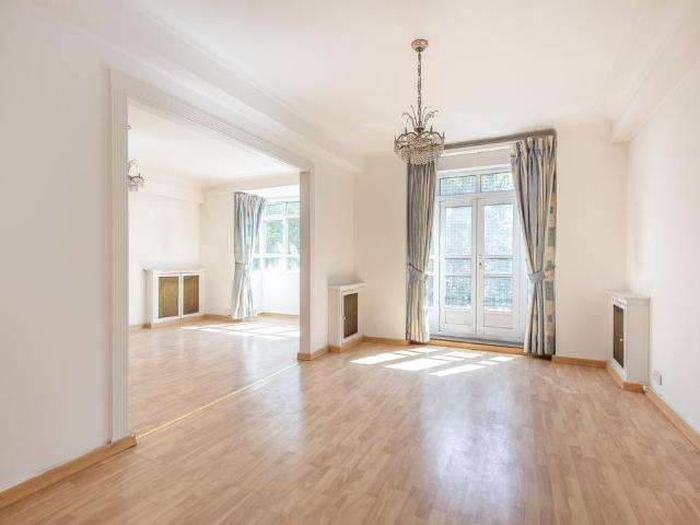 4 bedroom flat for sale