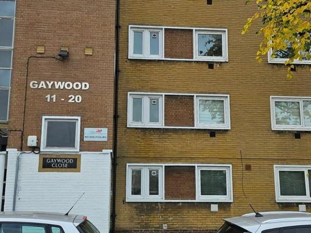 4 bedroom flat for sale
