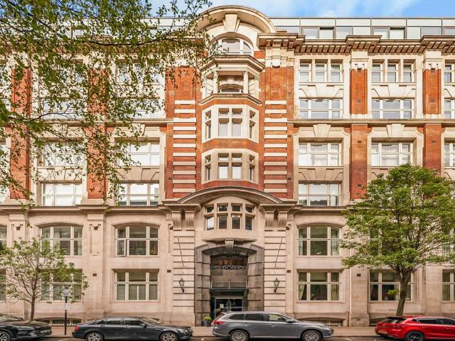 4 bedroom flat for sale