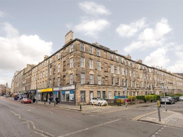 4 bedroom flat for sale