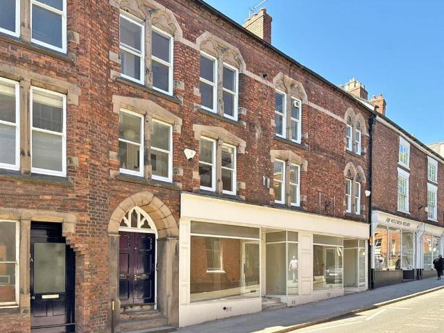 4 bedroom flat for sale
