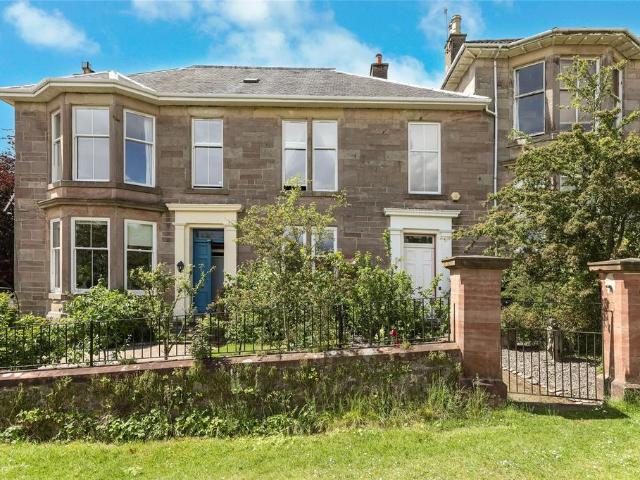 4 bedroom flat for sale