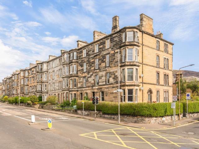 4 bedroom flat for sale