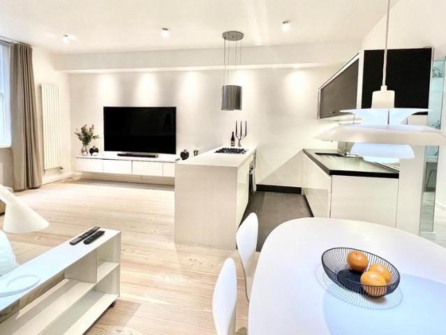 4 bedroom flat for sale