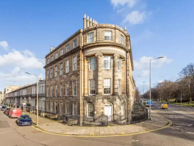 4 bedroom flat for sale
